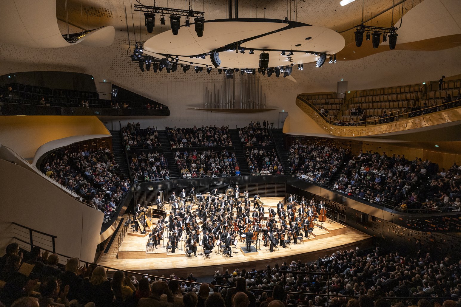 Lucerne Festival Orchestra on tour: Concert at the Philharmonie de ...