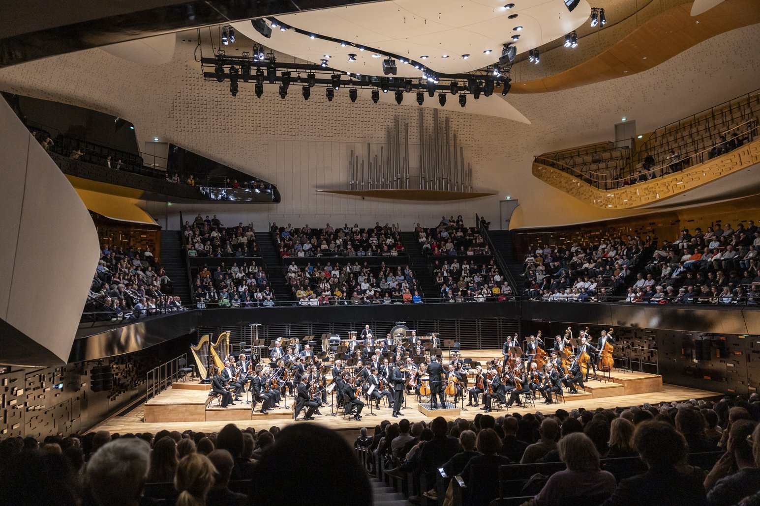 Lucerne Festival Orchestra on tour: Concert at the Philharmonie de ...